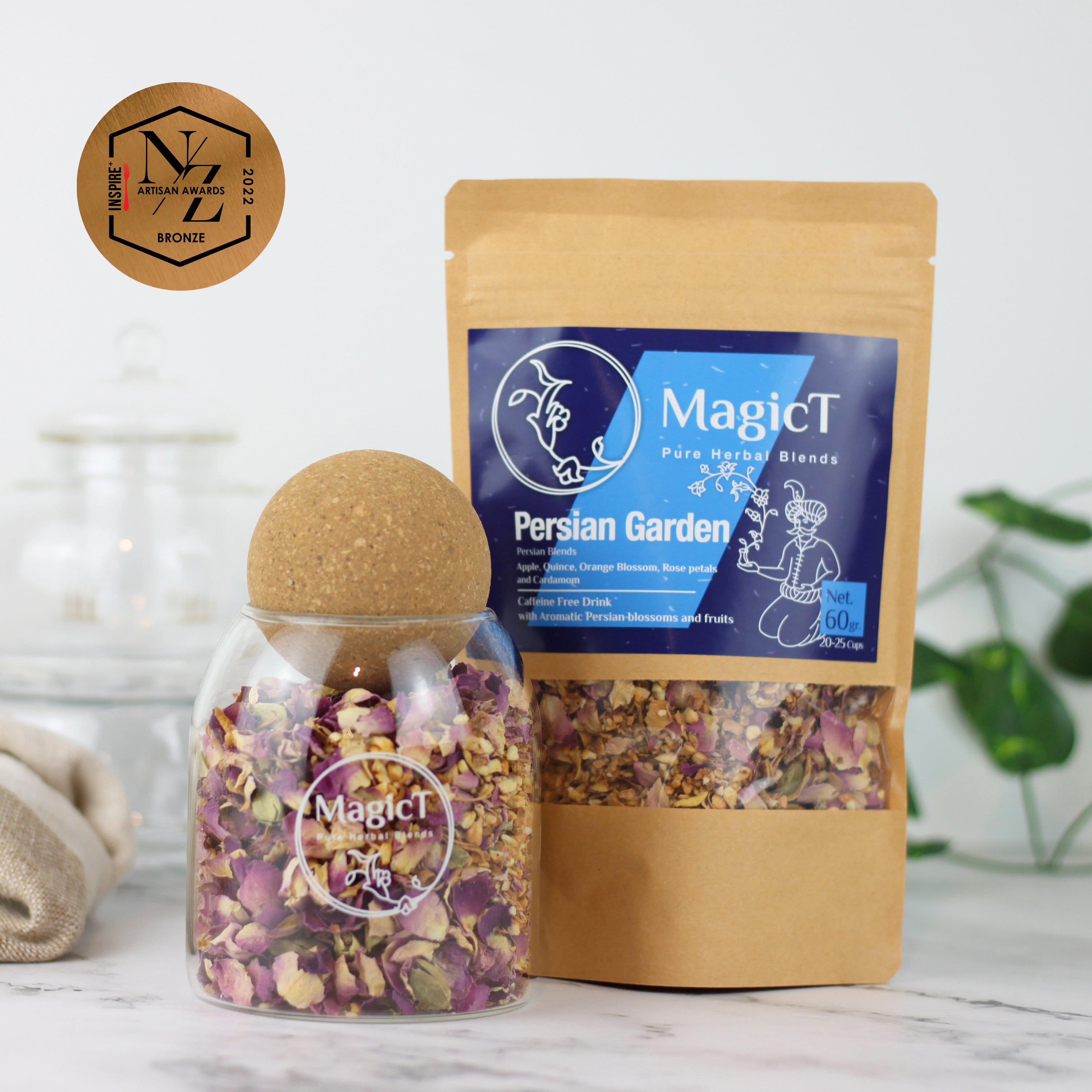 Persian Garden: Apple, Quince, Orange Blossom, Rose petals, Cardamom ...